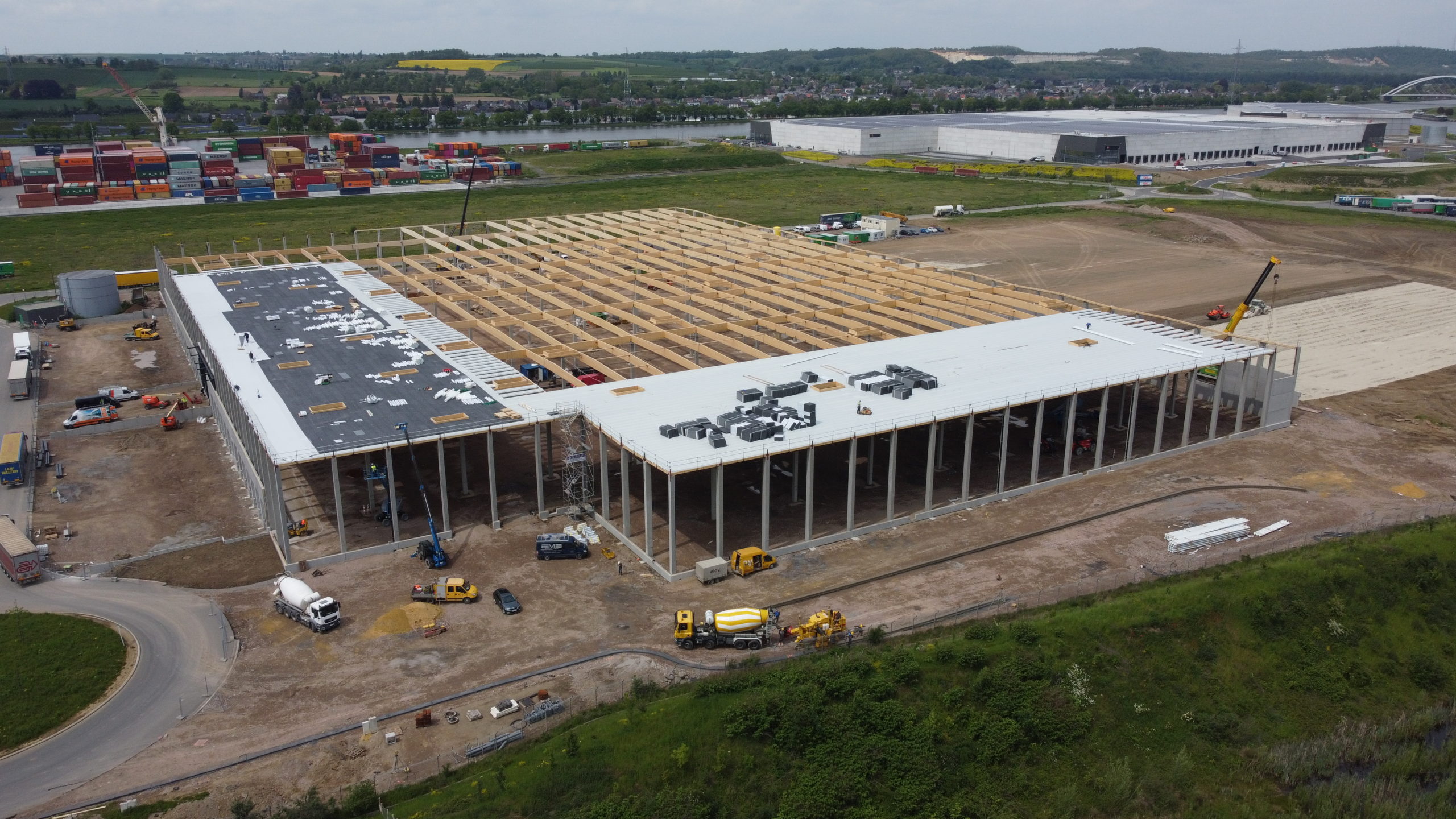 Démarrage de l’étanchéité du nouveau centre logistique Jost à Hermalle ...